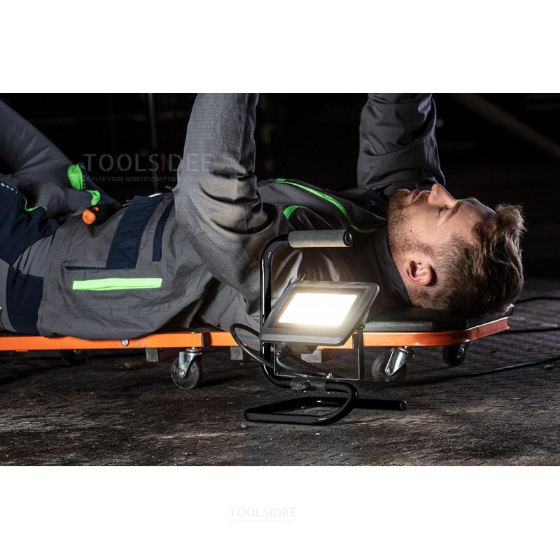 NEO work lamp with tripod 50w LED - toolsidee.ie